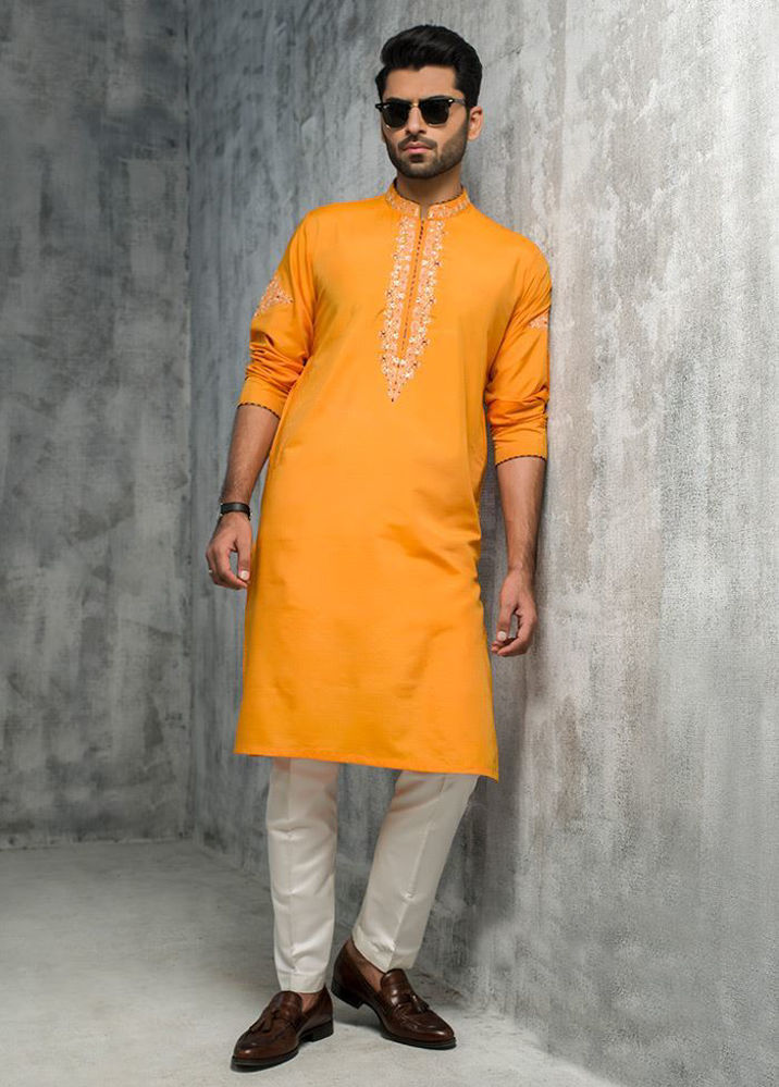 Silhouette yellow | Deepak Perwani