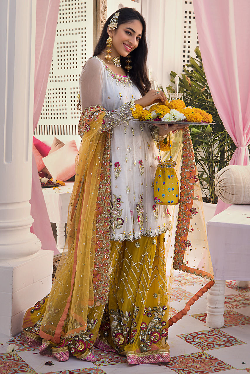 Yellow Glitz | Deepak Perwani
